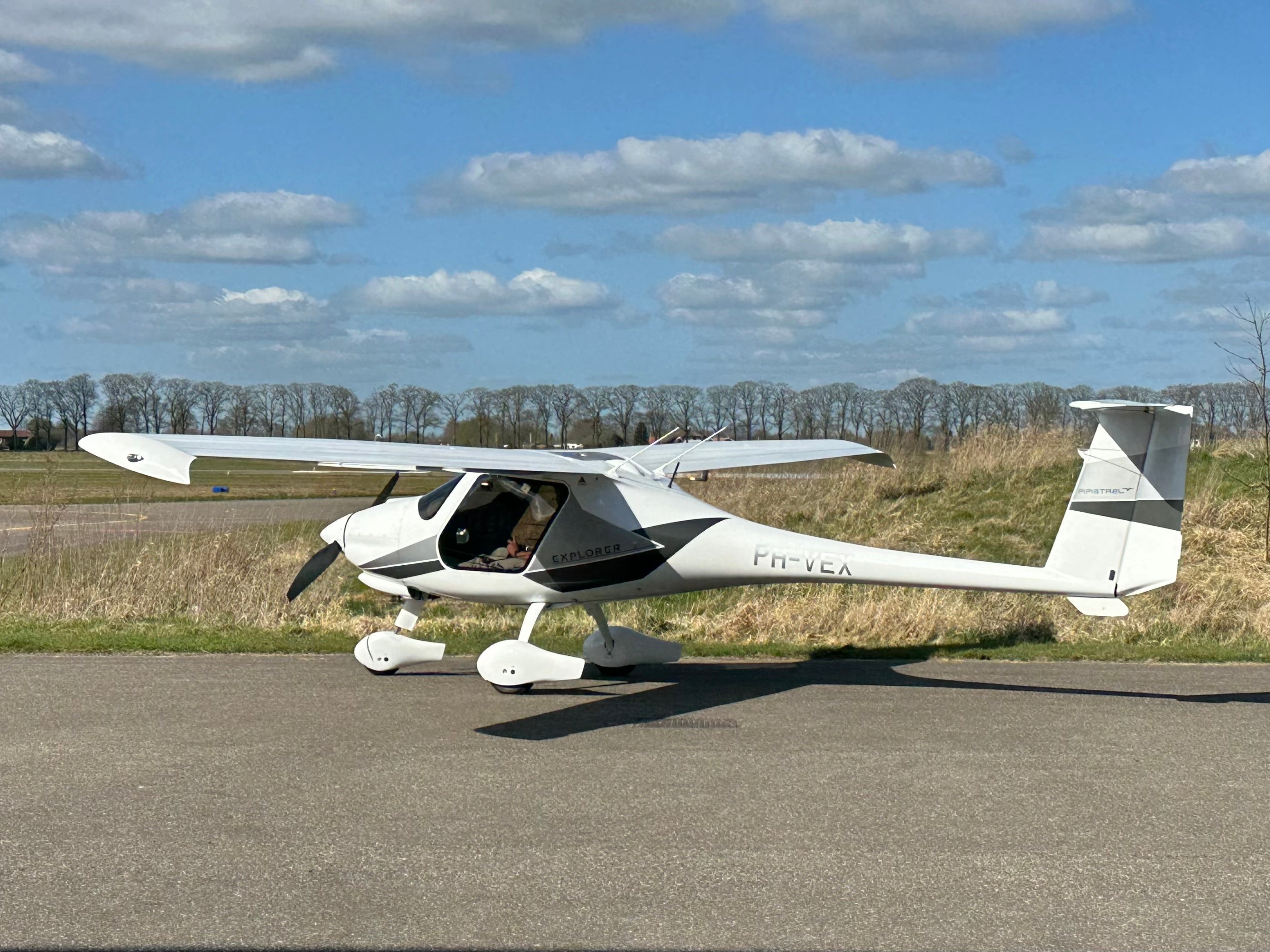 Huur de Pipistrel Explorer voor 60 minuten – E-Flight Academy